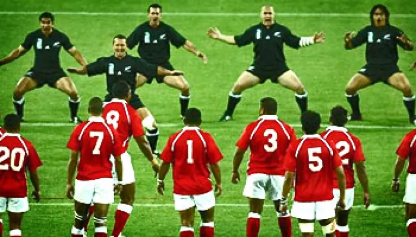 All Blacks Haka vs Tongan Sipi Tau at the 2003 Rugby World Cup | Rugbydump