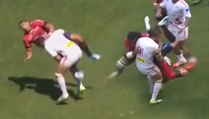 Digby Ioane manhandles Bryan Habana in tense Top 14 clash | Rugbydump