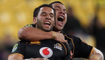 Wellington scrumhalf Frae Wilson smashes Counties lock Jimmy Tupou ...