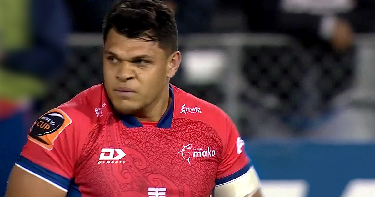 Winger discovers why you shouldn't run at midfield tank Levi Aumua ...