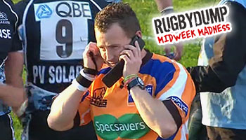 Referee Nigel Owens chats to the TMO, on an iPhone | Rugbydump