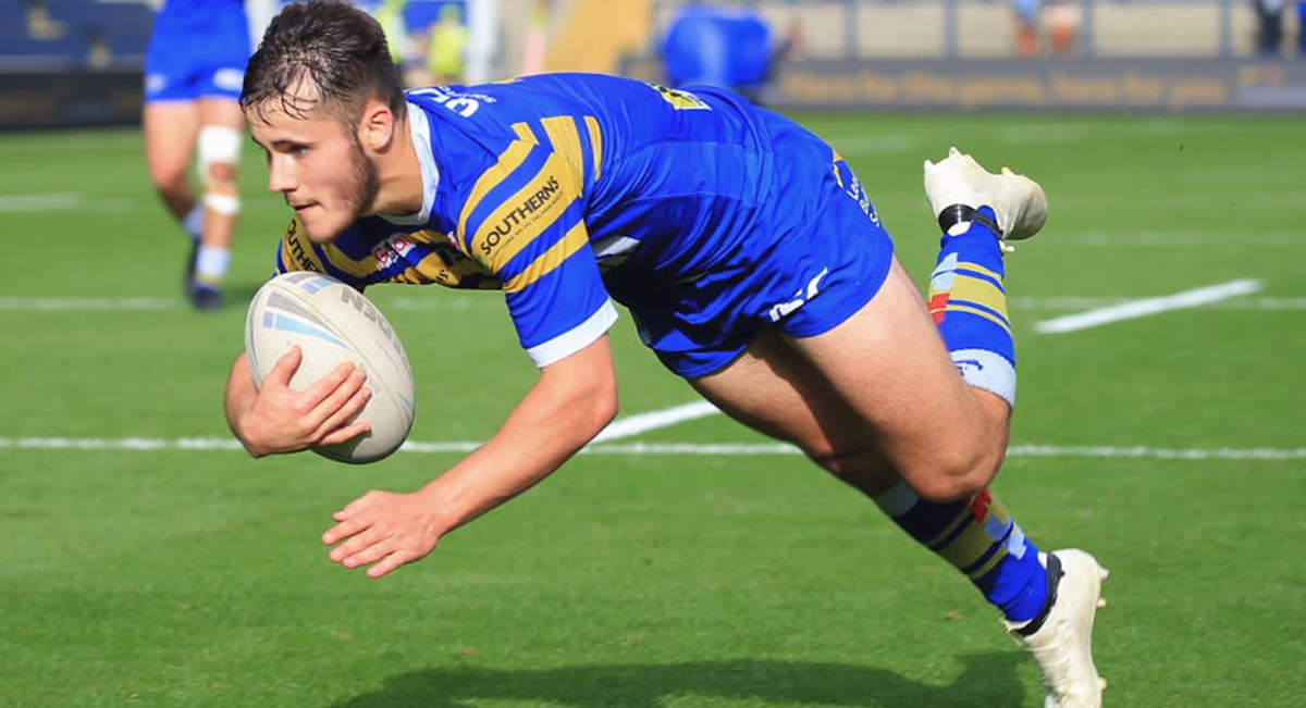 Newcastle Falcons swoop on 18-year-old League prospect whose father ...