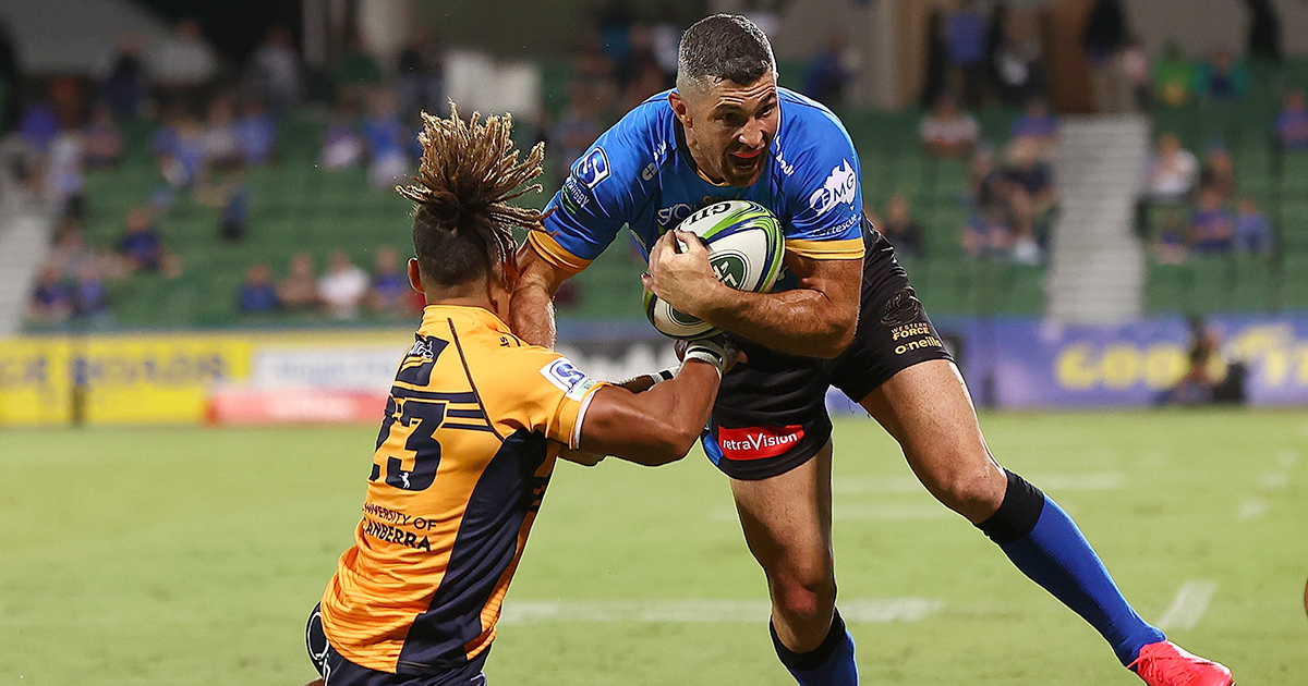 WATCH: Bumping off tacklers and taking high balls, Rob Kearney had an ...