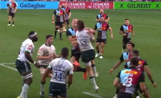 Fans and pundits outraged at hugely controversial ref call | Rugbydump