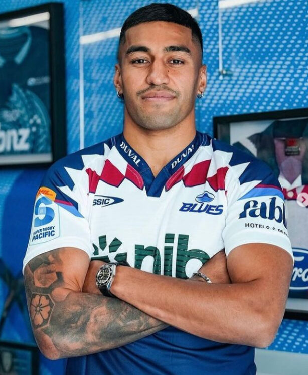 Blues unveil brilliant 1997 inspired kit ahead of new season | Rugbydump