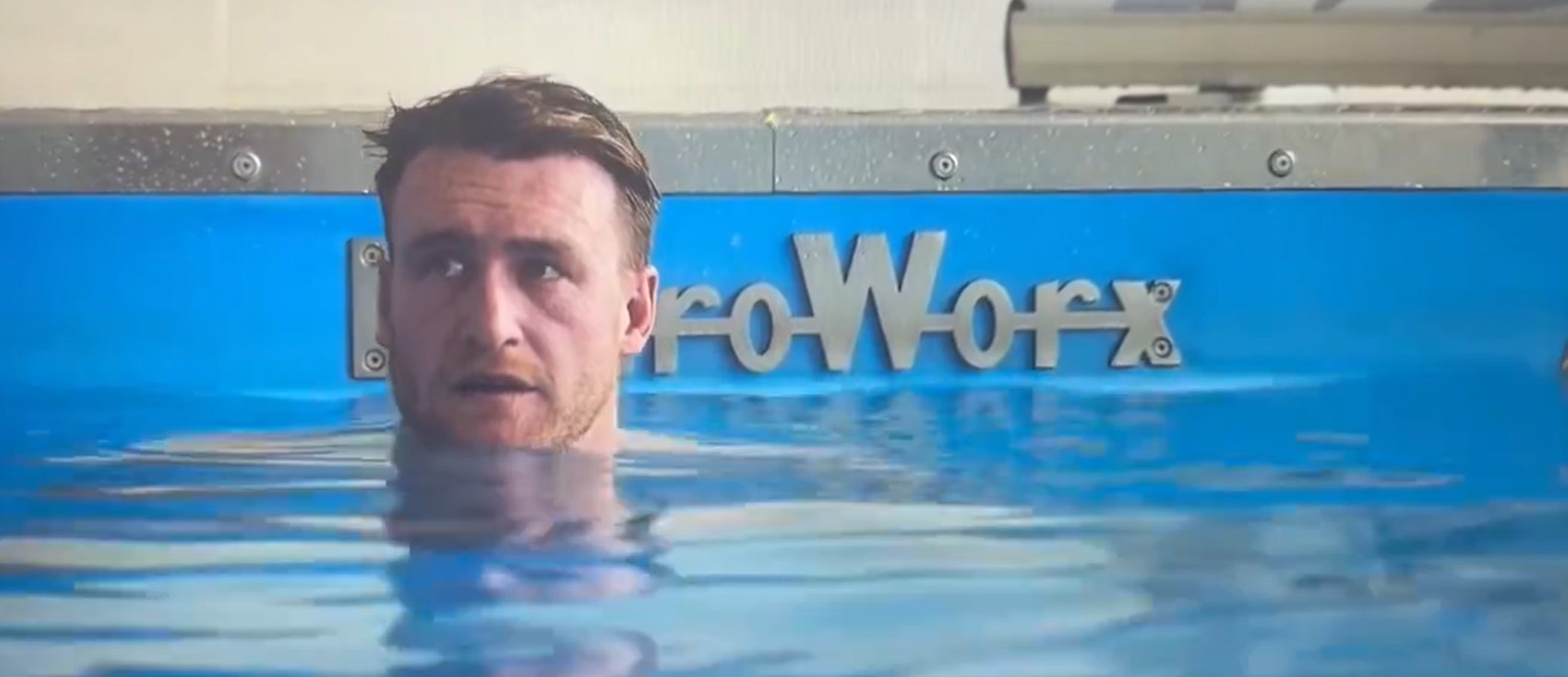 Stuart Hogg displays cracking underwear choice during Six Nations ...